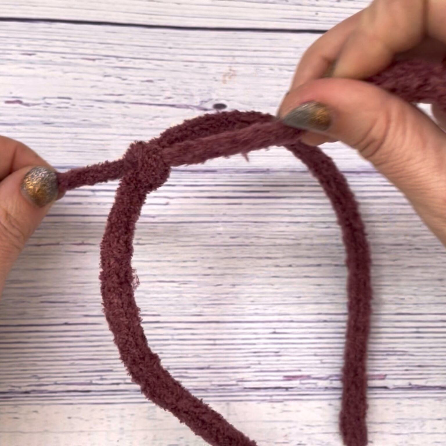Easy Knitted Bow Headband Tutorial - Crafting on the Fly